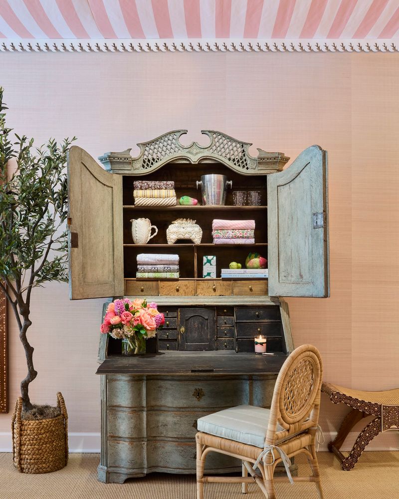 Julia Amory Flagship Store Palm Beach — Caitlin Kah Interiors